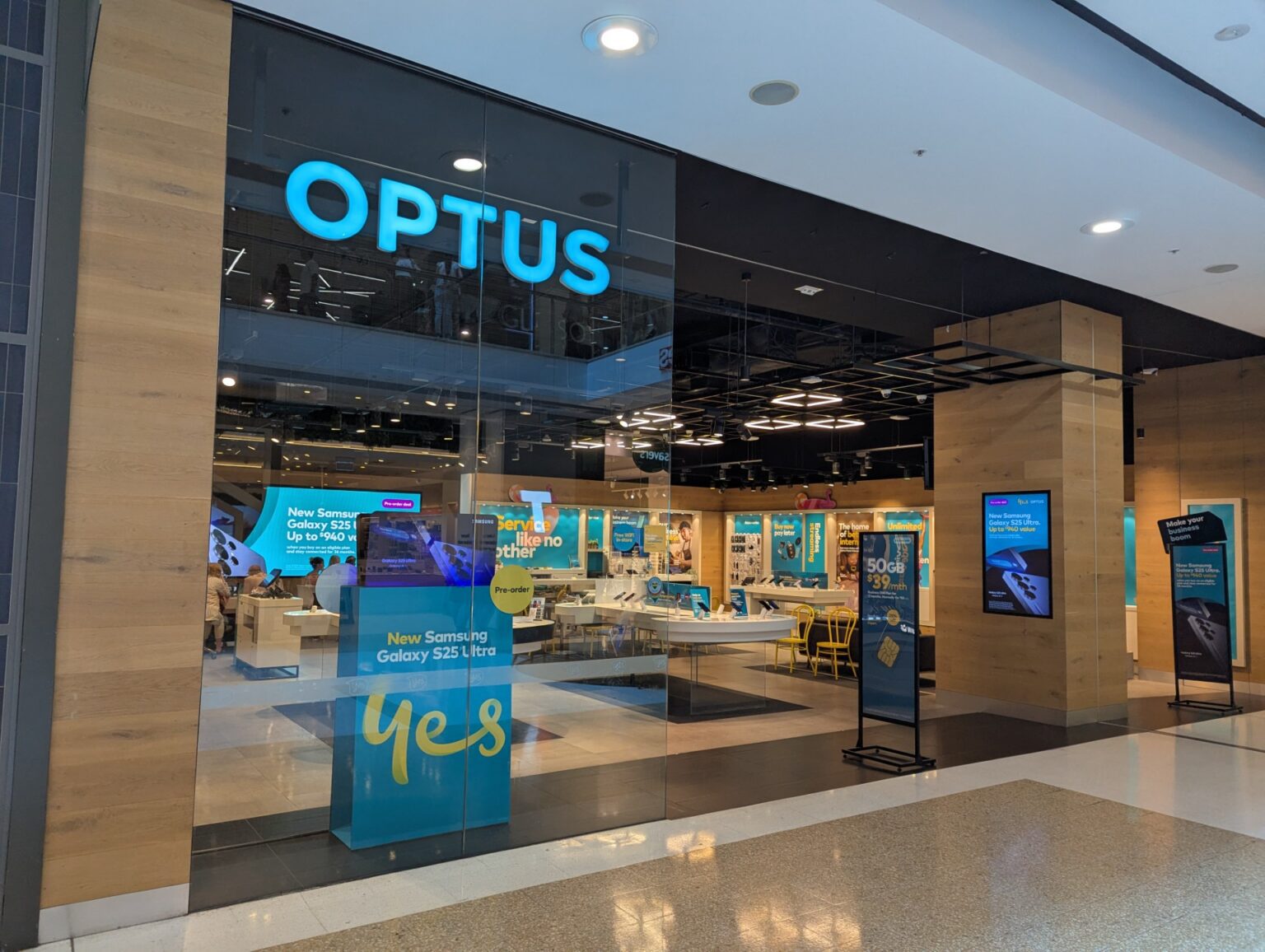 Customer's Frustrating Optus Experience: The Importance of Reliable ...